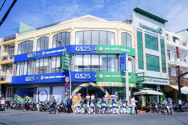 GS25, 베트남 최초 ‘편의점-약국’ 매장 오픈… 라이프스타일 플랫폼 확장